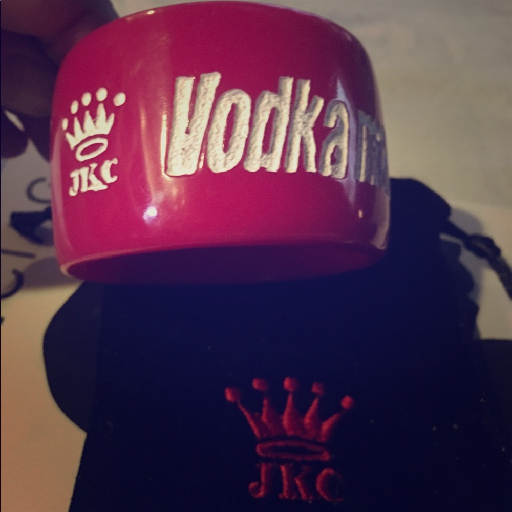 Jessica Kagan Cushman Hand Carved Bracelet. - Gem